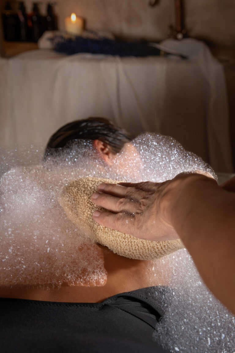 Relax and enjoy with Jazzar: Bath and facial massage.
